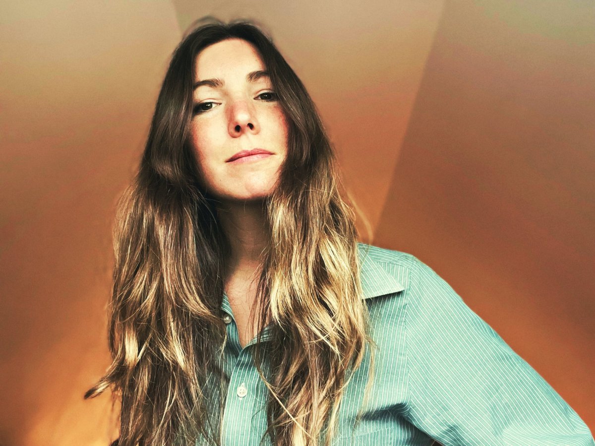 Interview: Anna Tivel’s “Outsiders” confirms her status as one of ...